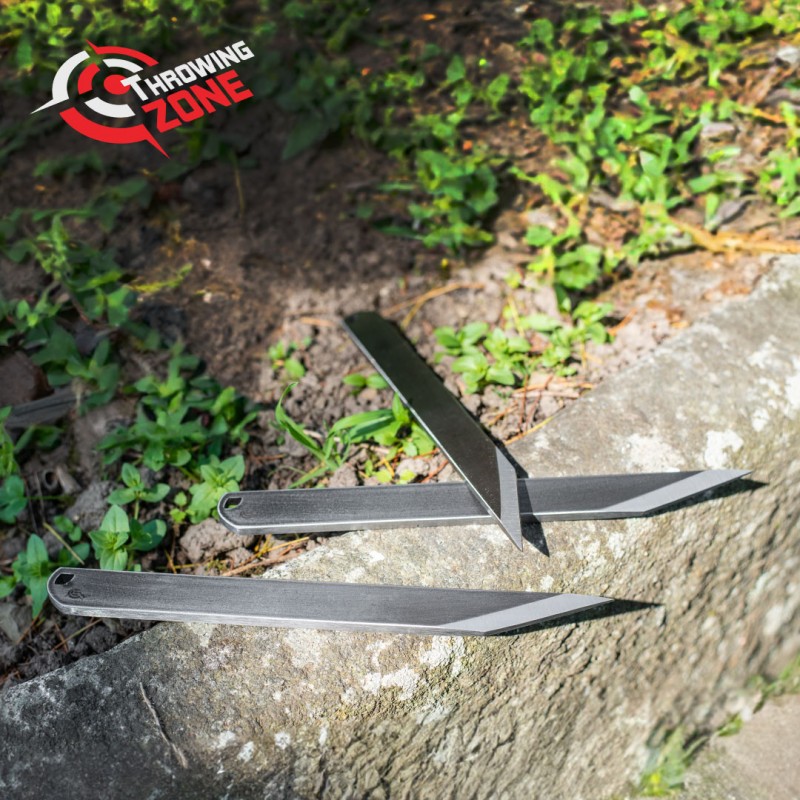 Flying Tranchet throwing knife